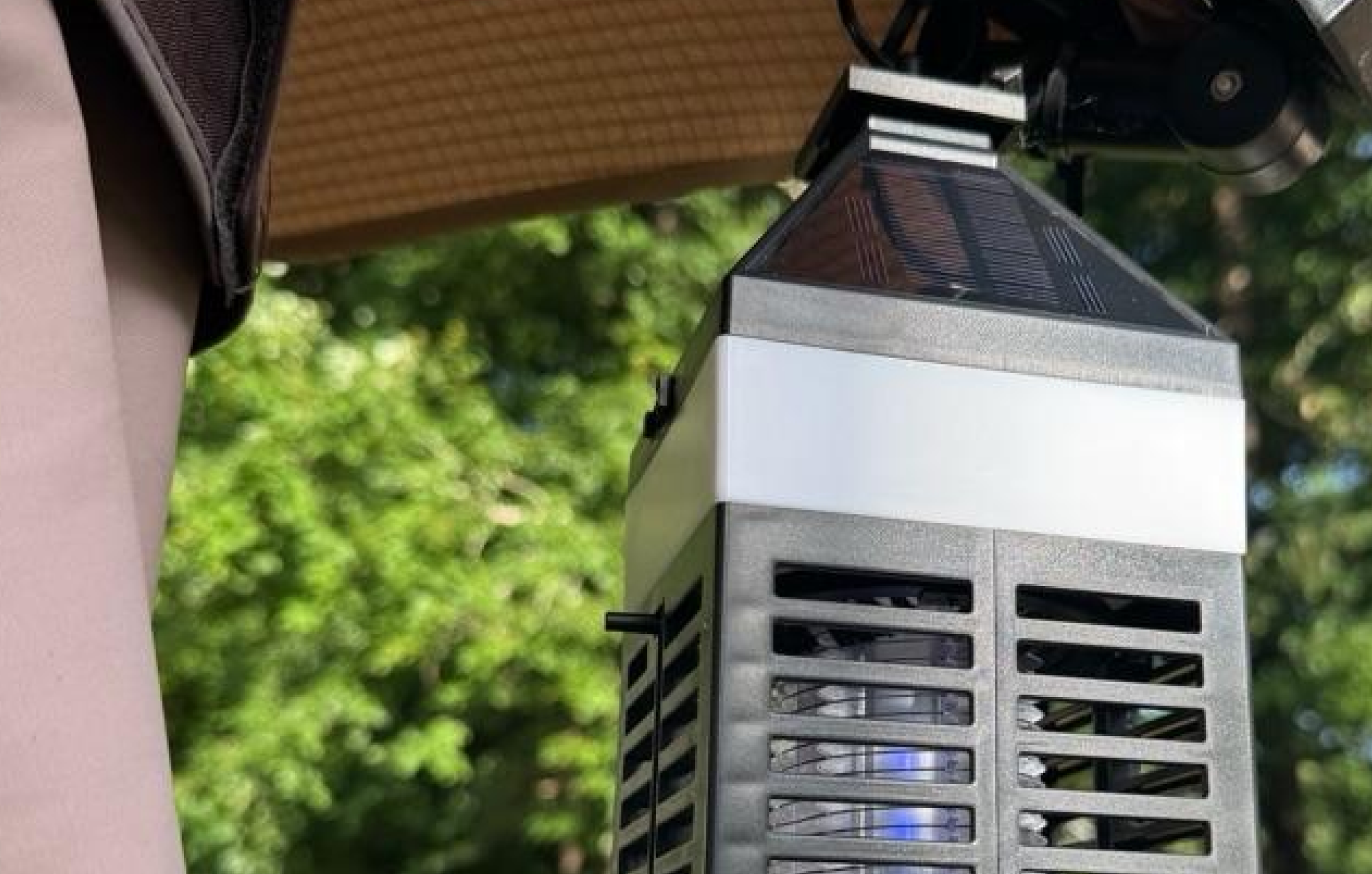 Eliminate Pests with our Bug Zappers: Solar-Powered, Weather-Resistant ...